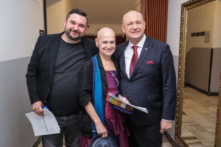 ijournal.cz | Titul Anděl roku 2023 si z Náchoda odvezla Jana Hladíková ...